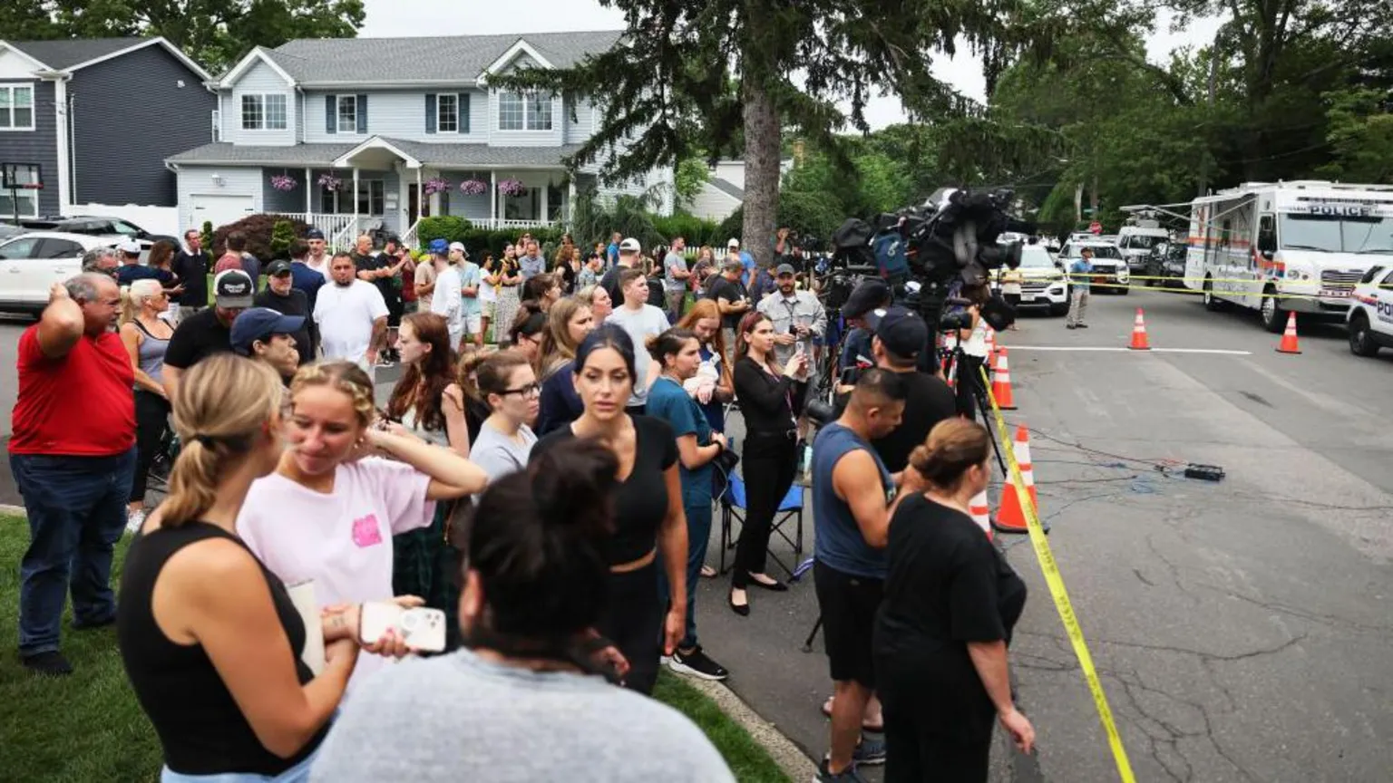 Long Island Serial Killer Found in Cop Town Massapequa: Architect ...