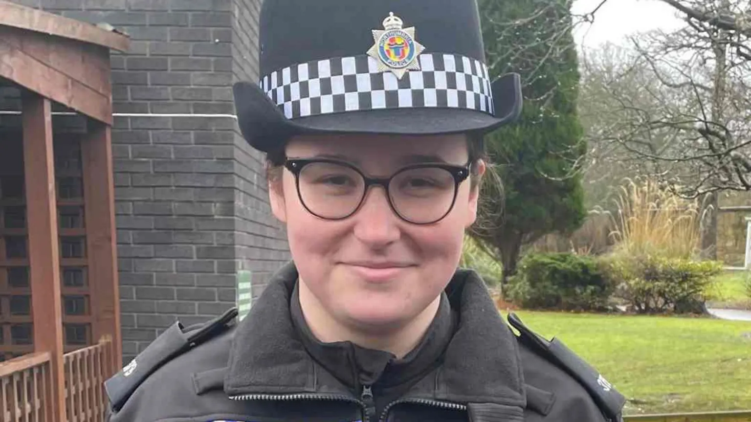 19-Year-Old Police Officer Dies After Crash While Responding to ...